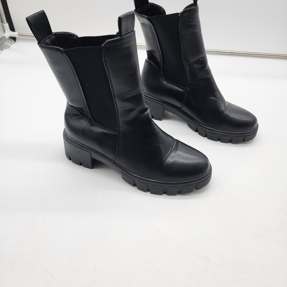 Qupid | Shoes | Black Lug Sole Platform Boots | Poshmark